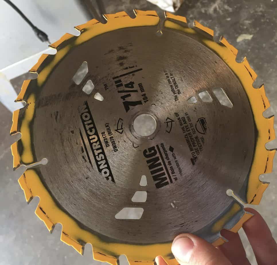 How to Clean a Circular Saw or Miter Saw Blade - Industry DIY