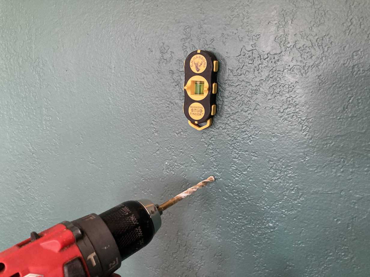 Easy 2x4 Floating Shelf DIY Project - Industry DIY